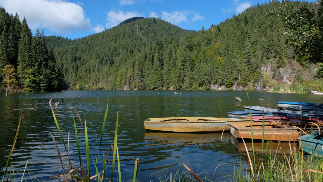 Red Lake Romania - RomaniaTourStore