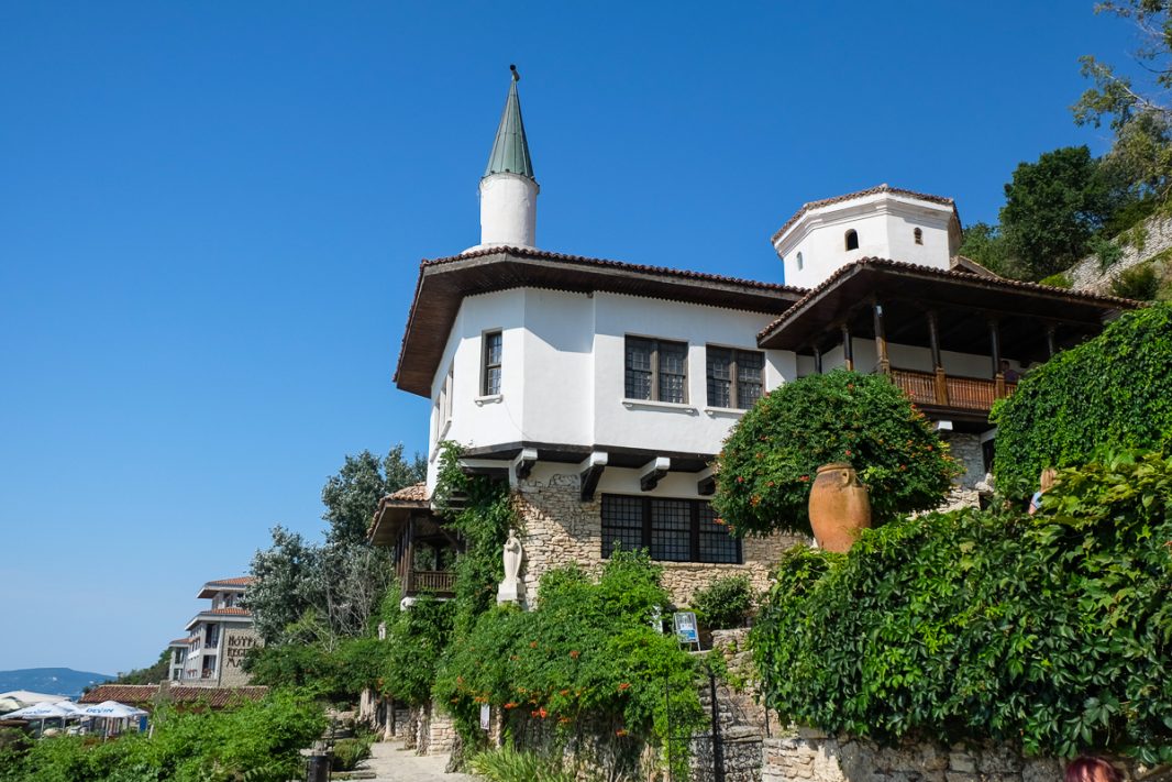 balchick-castle-bulgaria - RomaniaTourStore