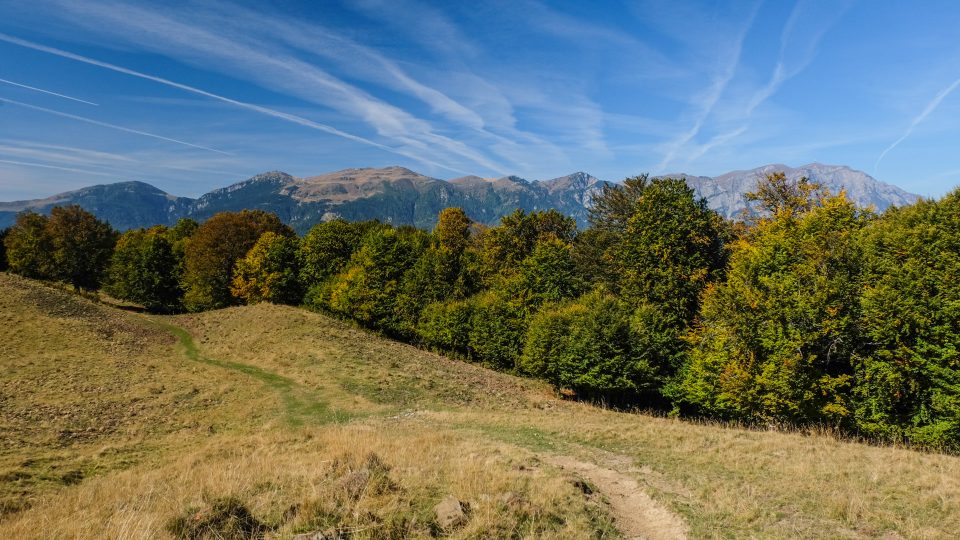 Hiking day from Bucharest - RomaniaTourStore