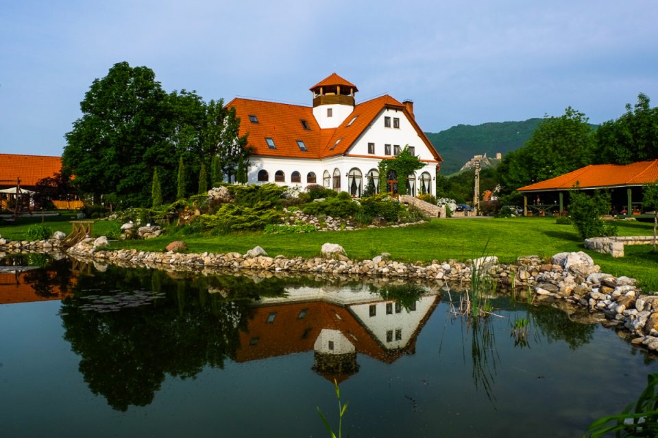 Rimetea accommodation - RomaniaTourStore