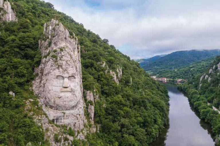 The history of Romania - summarized by Romania Tour Store